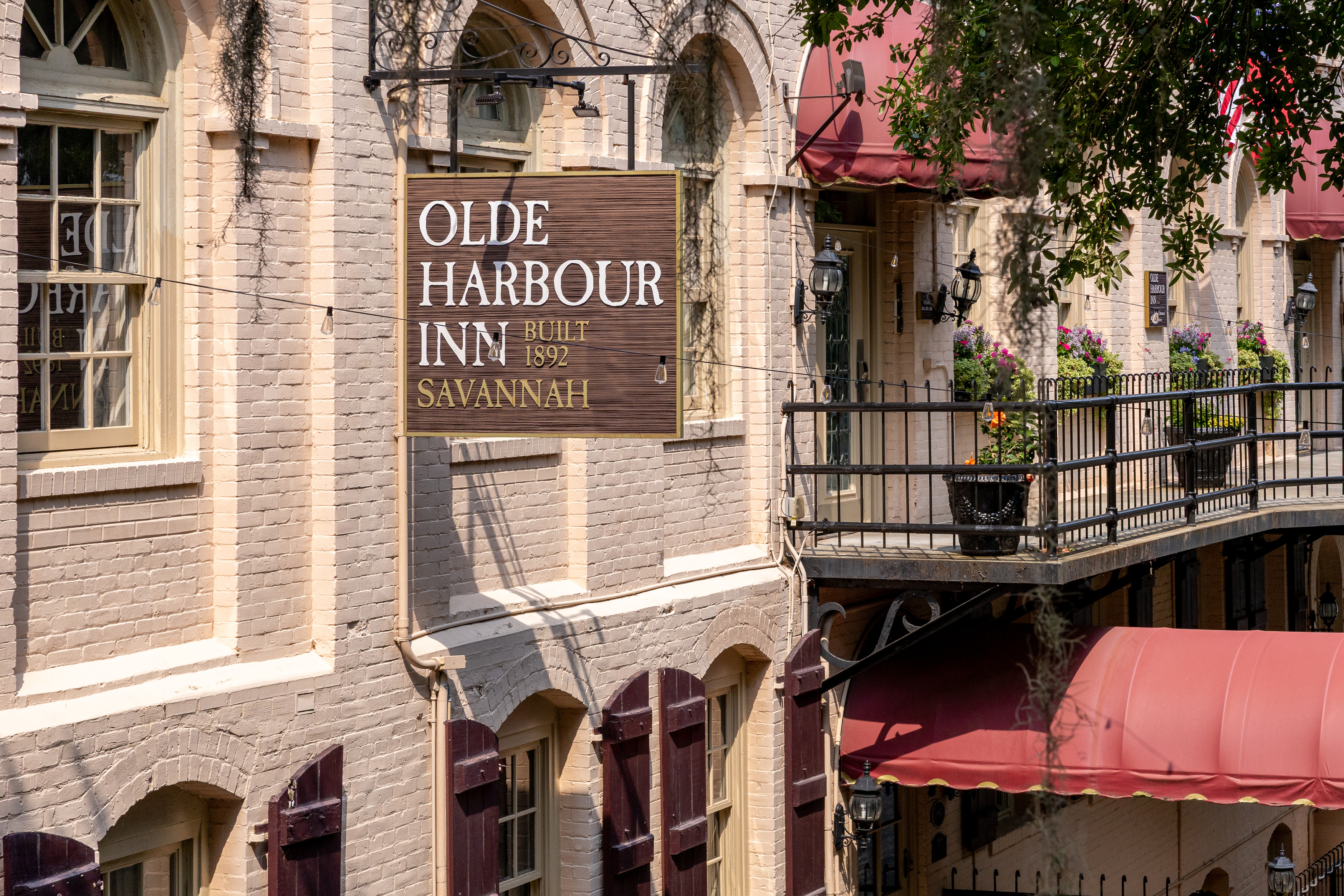 Contact Us | Olde Harbour Inn